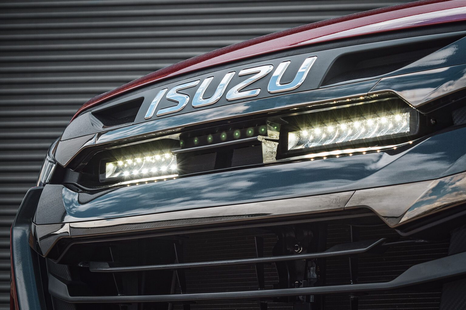 Stealth LED Isuzu D-Max 2023+ Twin 10" Luminous LED Integration Grille ...